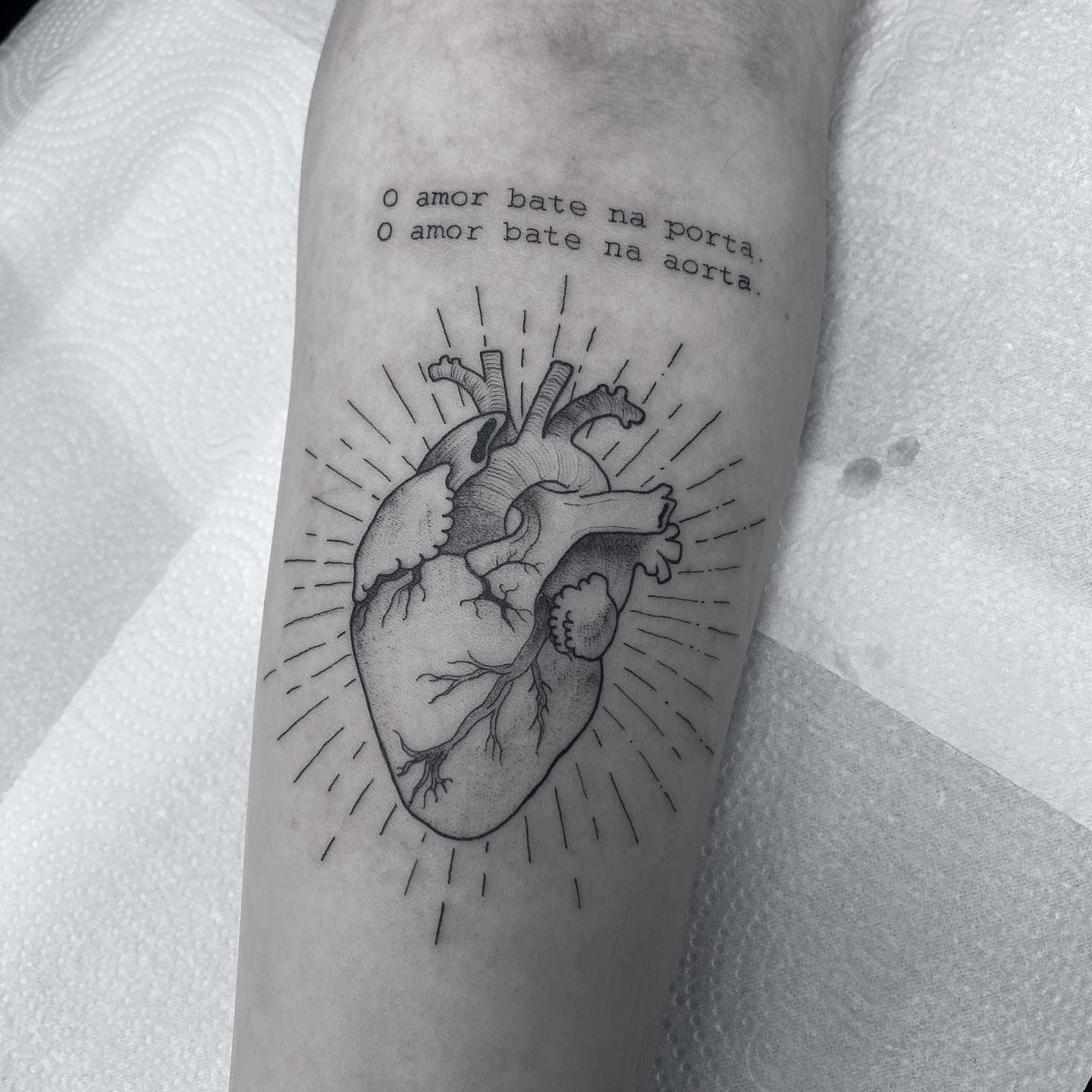 Tatuagem Tradicional De Coracao Humano De Flor A Coração Veja 50